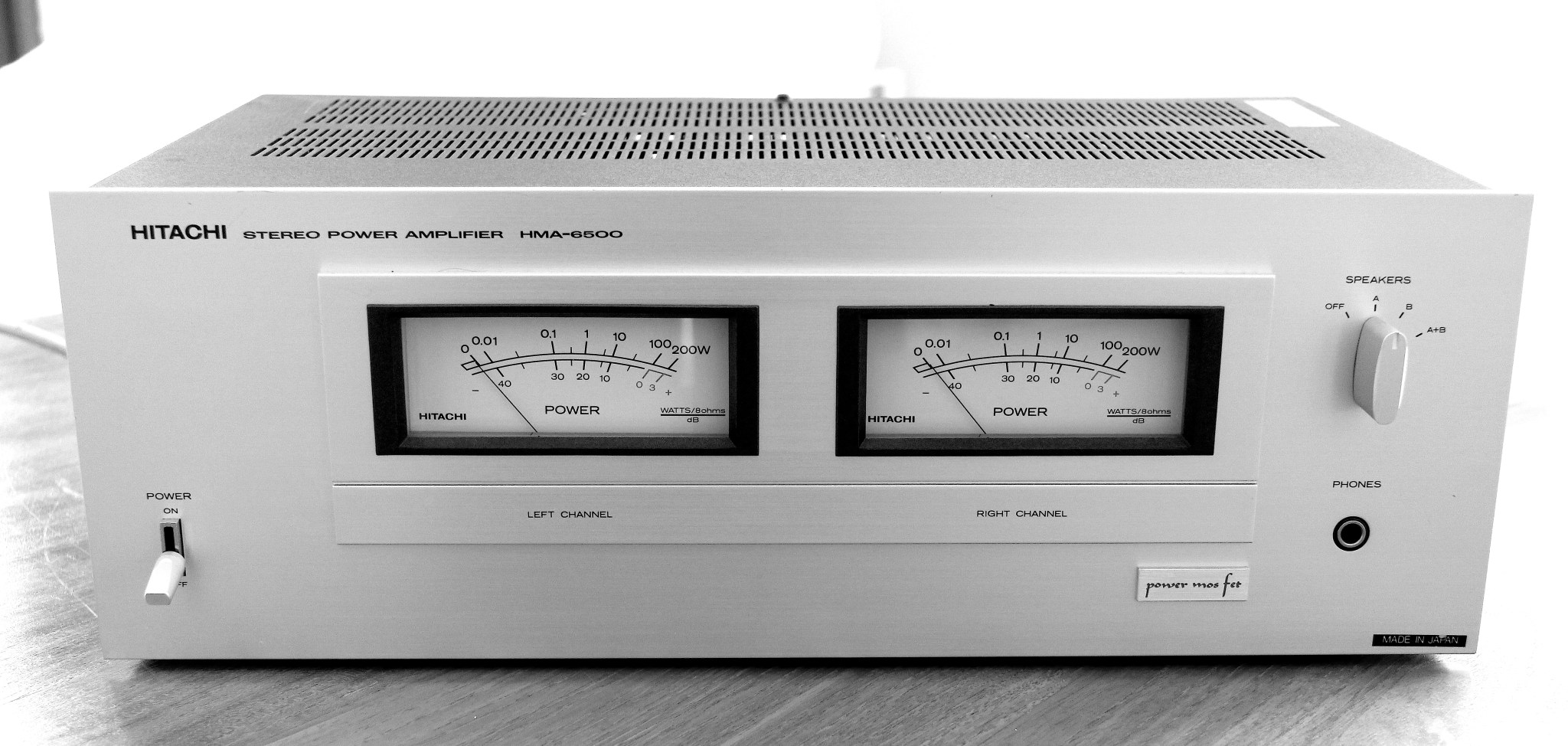 Hitachi HMA-6500 | zStereo